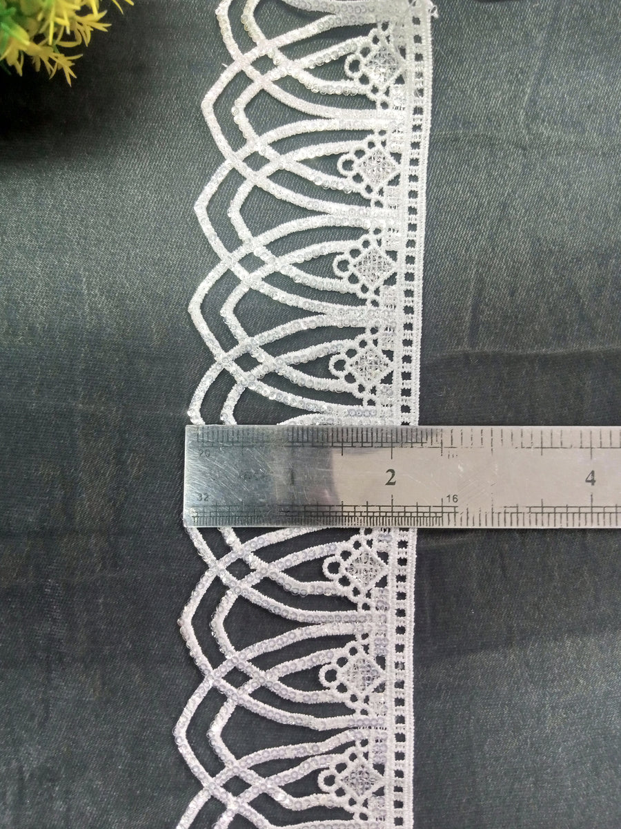 LC14492 - Milky Sitara Lace – Fancy Button Corner