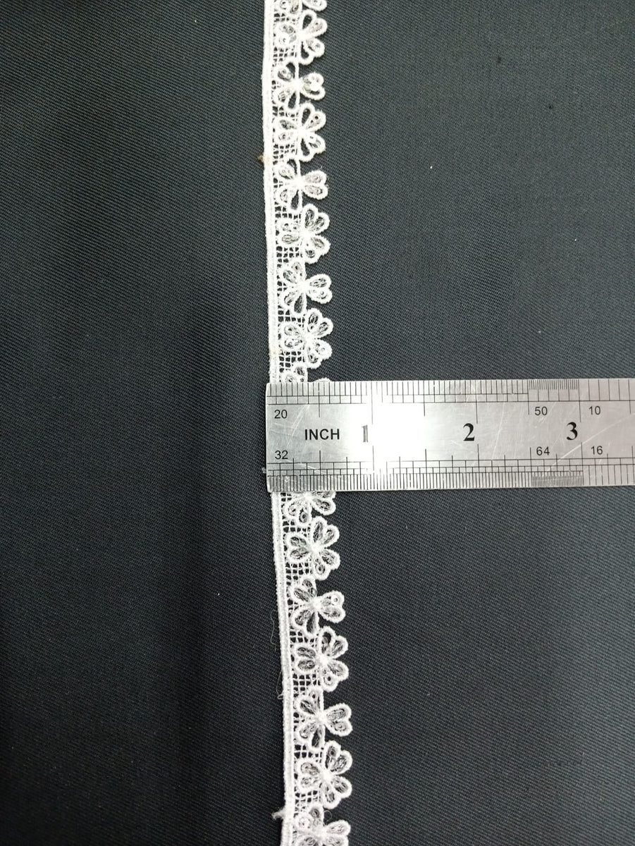 LC15294 - Milky Sitara Lace – Fancy Button Corner